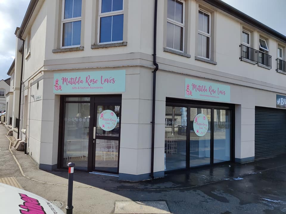 Matilda Rose Loves - The Sign Shiner