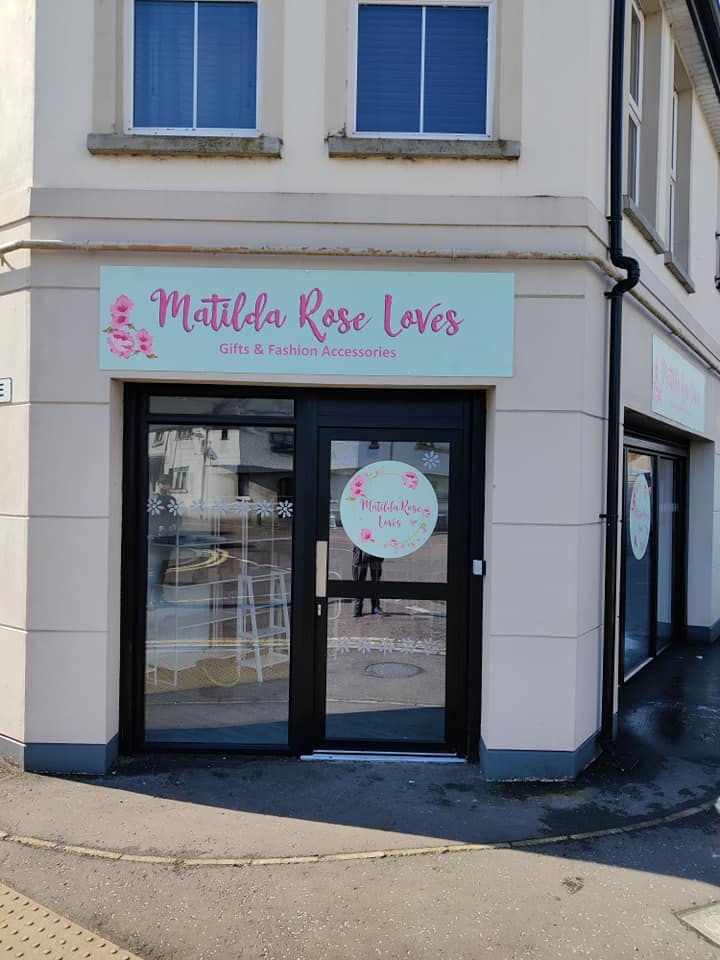 Matilda Rose Loves - The Sign Shiner